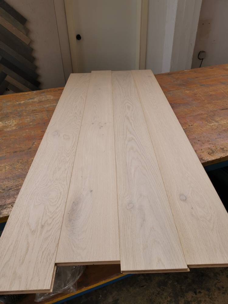 Parquet in rovere sbiancato naturale