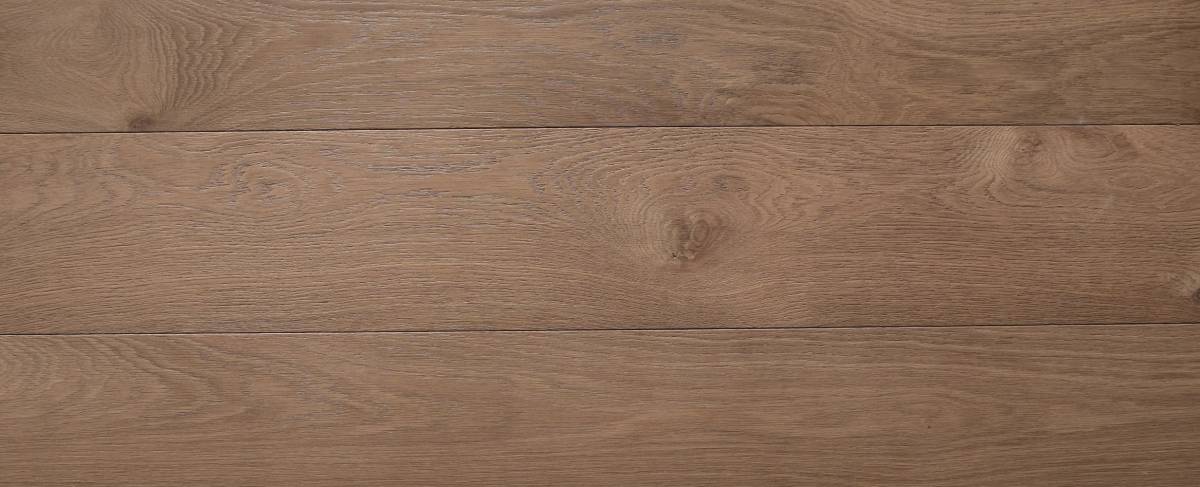 Parquet in rovere termotrattato spazzolato verniciato